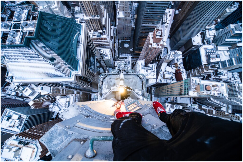 The Scoop: A Bi-Weekly NFT & Digital Art Newsletter 1 - The Fine Art Group